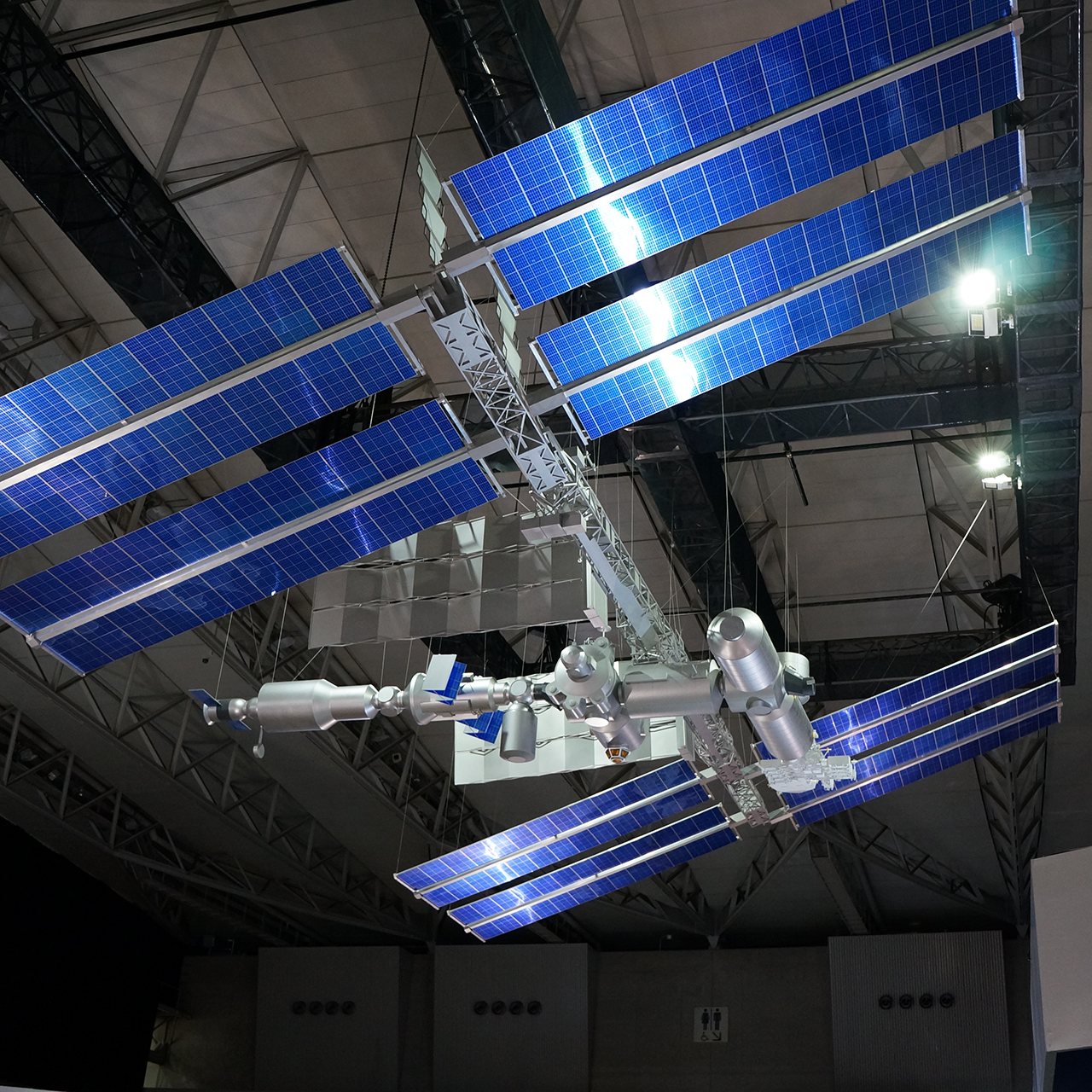 巨大展示物多数！『SPACE EXPO 宇宙博 2014 | NASA・JAXAの挑戦』全レポート！お昼前が狙い目か。 | makkyon web