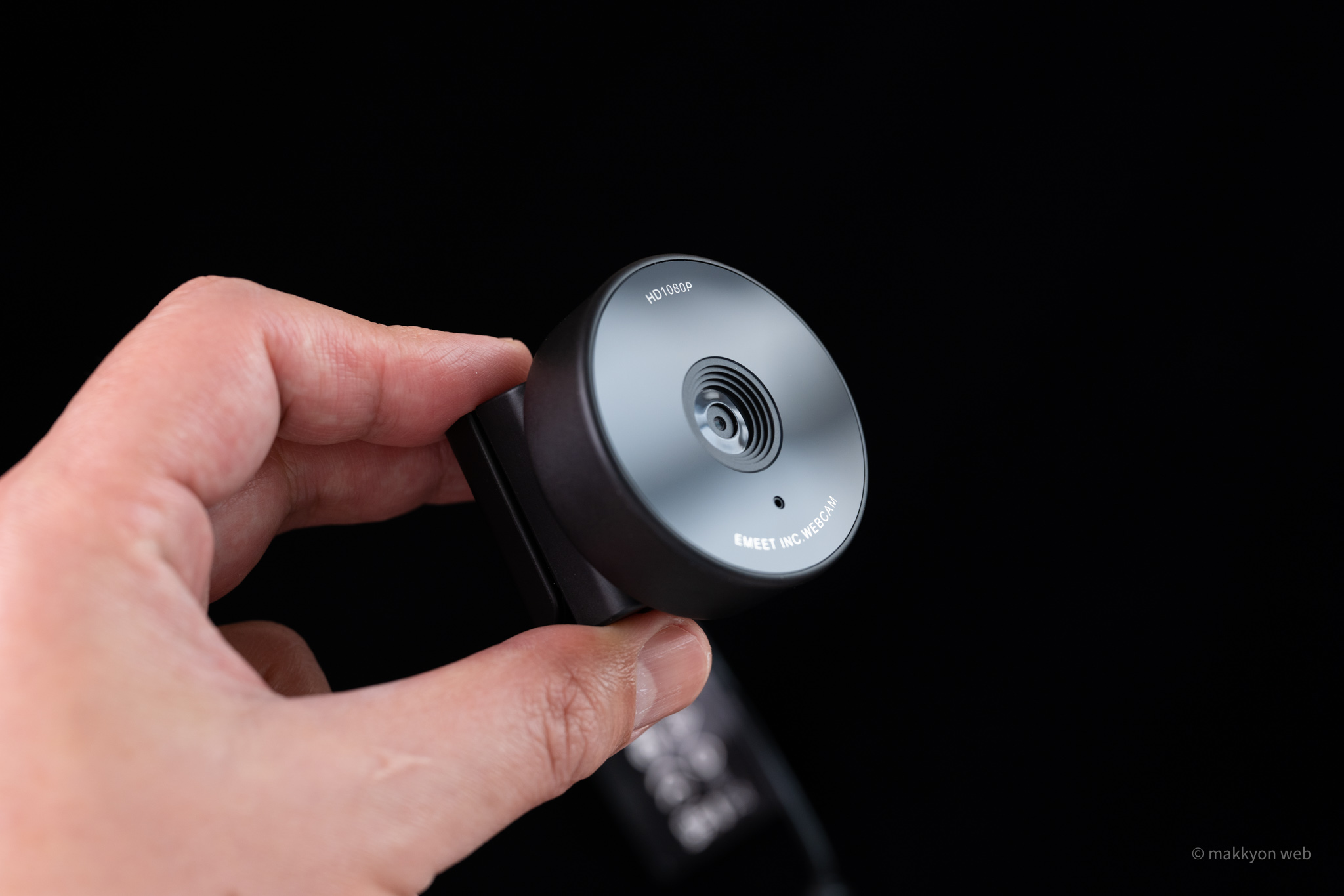 折りたためば映像オフ！小型HDウェブカメラ eMeet C950 レビュー！わかりやすいミュート？電子プライバシーフィルターとは ...