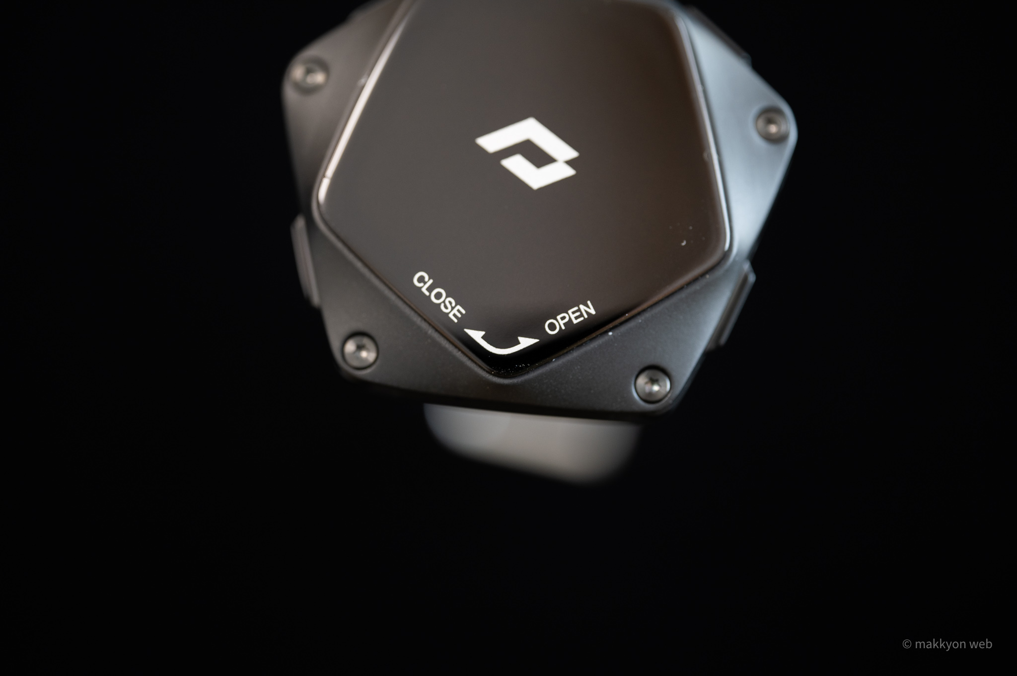 最硬クラスのAirTagケース！Pita!Tag for Multi-tool レビュー／プラスドライバーや六角レンチを内蔵する万能ツール ...