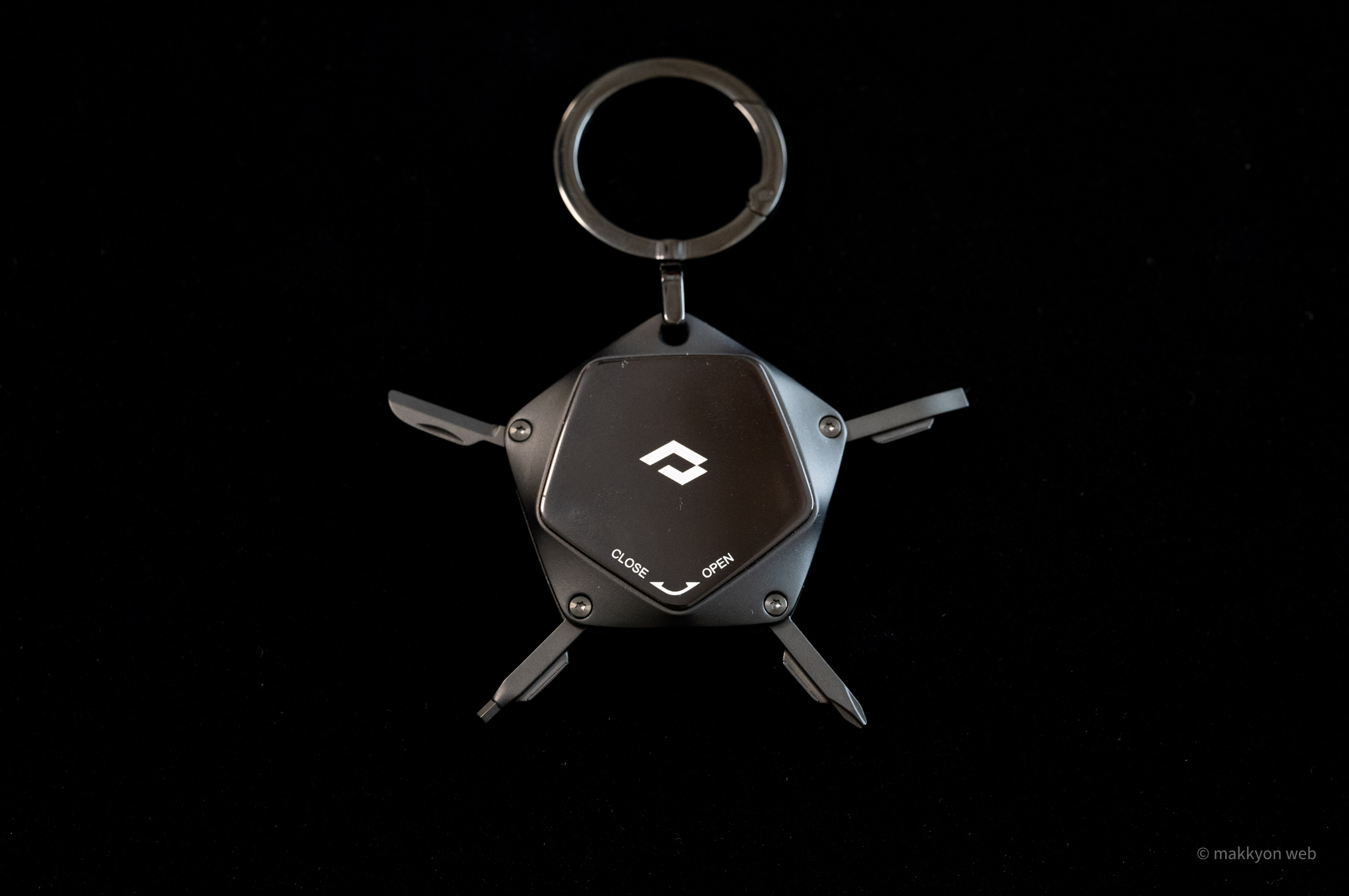 最硬クラスのAirTagケース！Pita!Tag for Multi-tool レビュー／プラスドライバーや六角レンチを内蔵する万能ツール ...