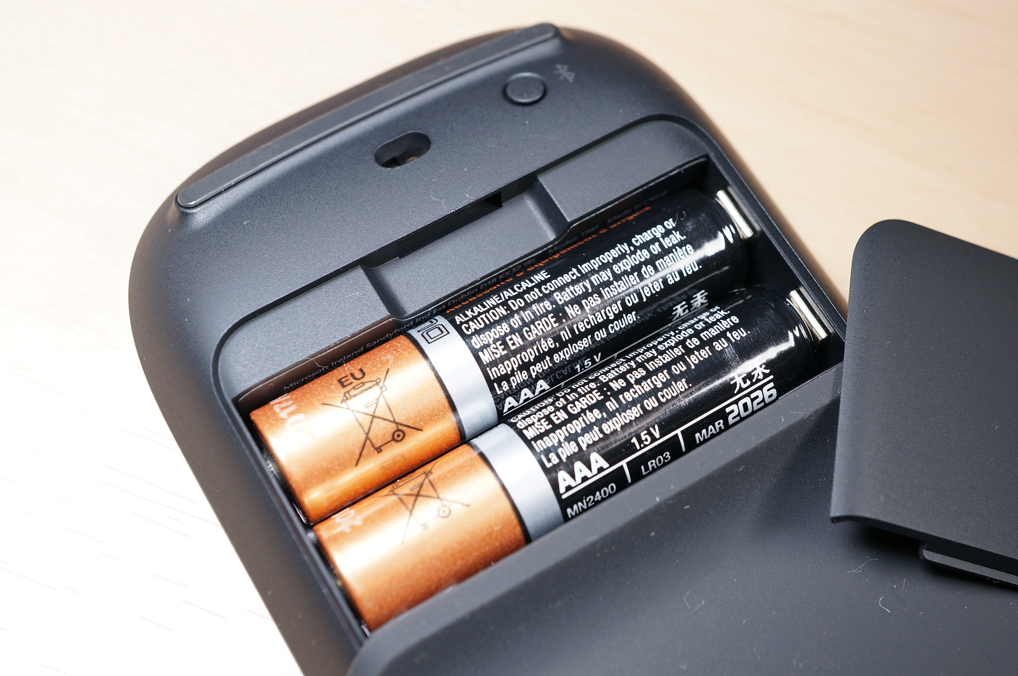 Microsoft Arc Mouse レビュー／Macでも使える、折り曲げ電源ONの薄すぎるBluetoothマウス | MAKKYON WEB