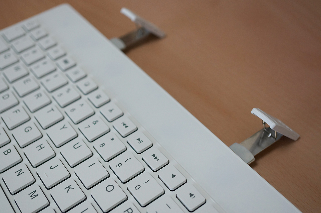 グッドアイデア！iPadやiPhoneで使えるスタンド内蔵Bluetoothキーボード「Bookey Plus」 | MAKKYON WEB