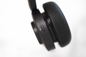 片耳タイプのワイヤレスヘッドセットで、USBアダプタ＆充電スタンド付き！／AnkerWork H300 Mono Headset ...