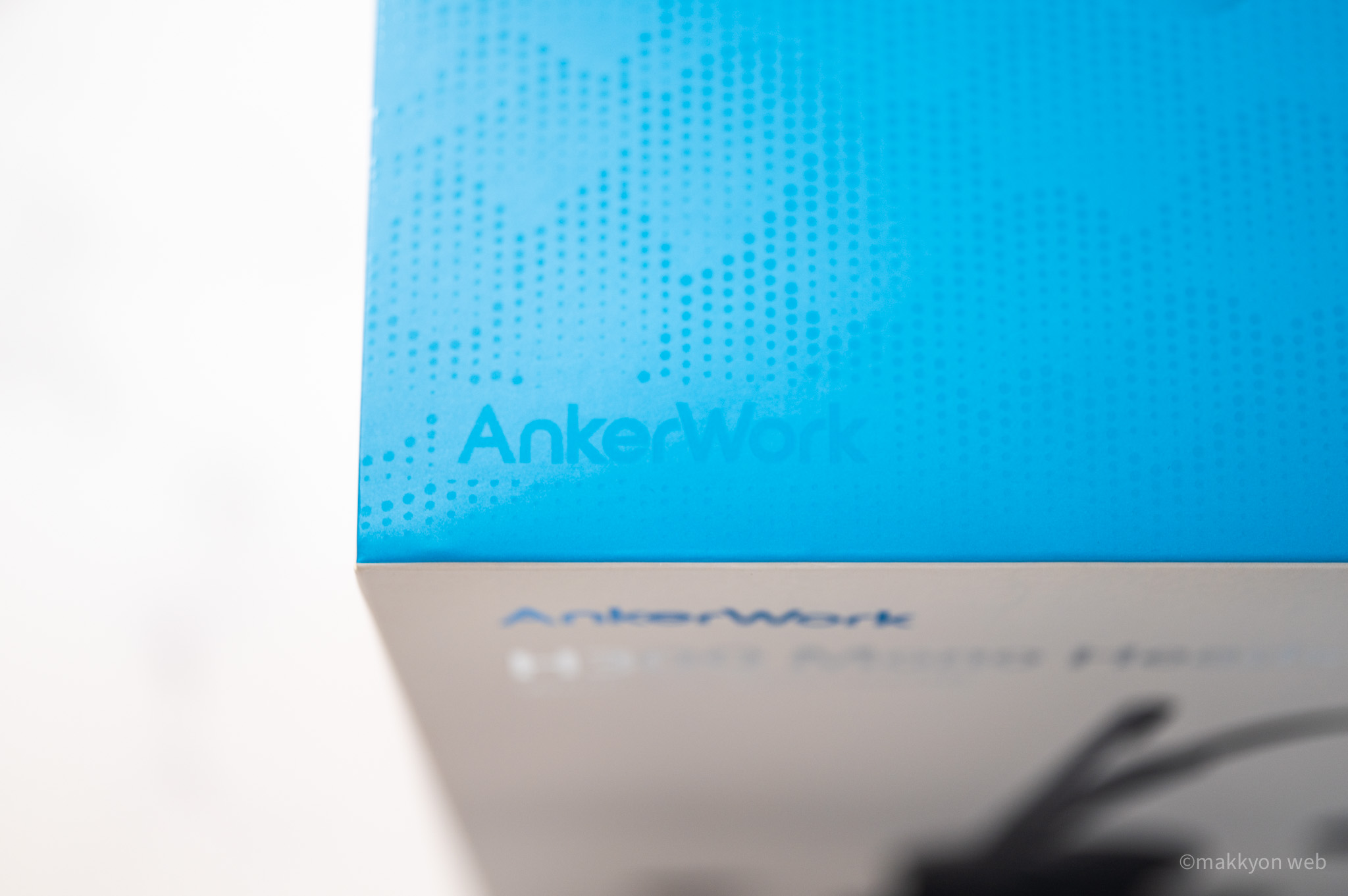 片耳タイプのワイヤレスヘッドセットで、USBアダプタ＆充電スタンド付き！／AnkerWork H300 Mono Headset ...