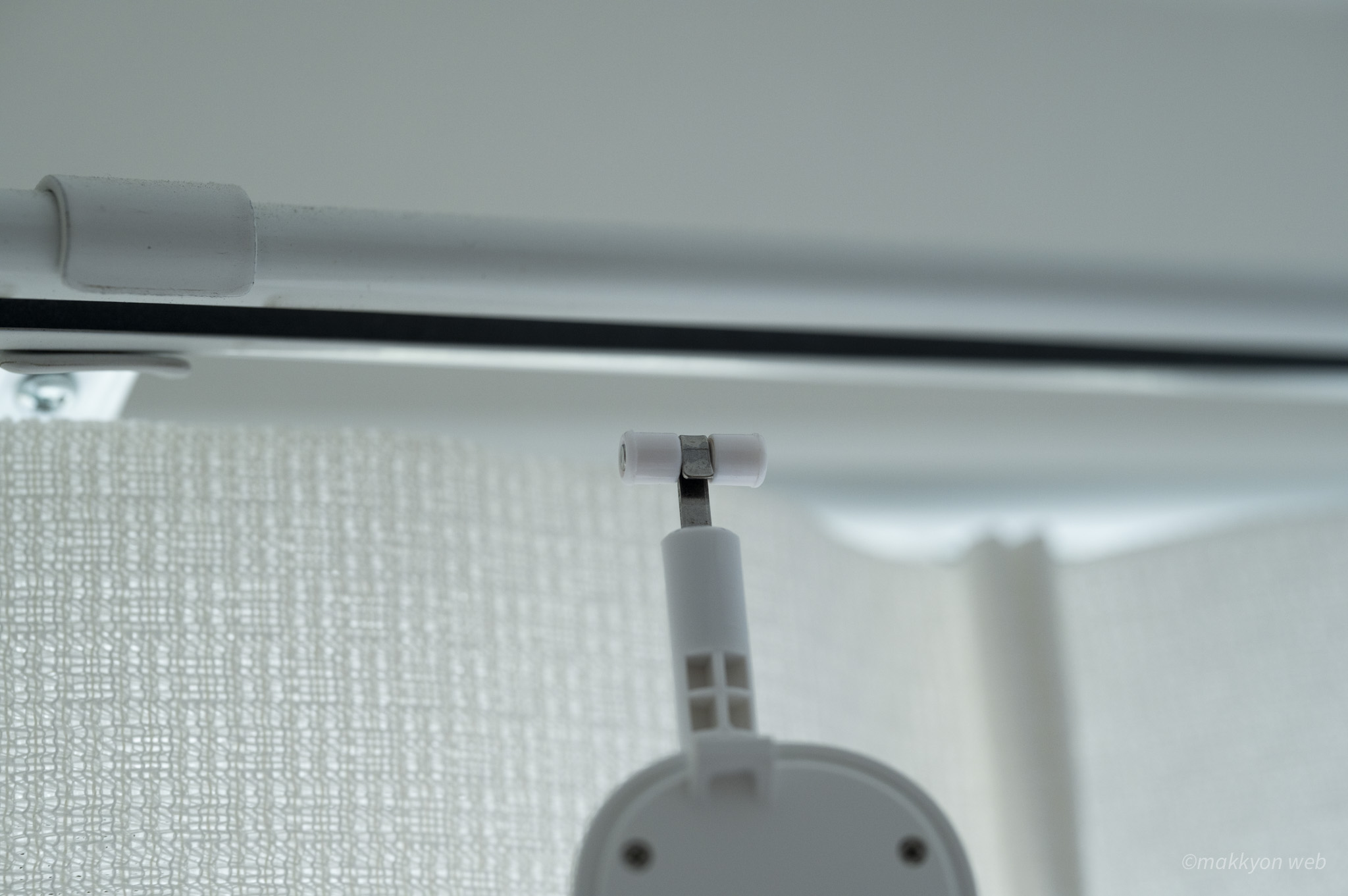 スマートカーテンなのにほぼ無音？SwitchBot カーテン 第3世代に買い替えてみました、設置方法まで完全解説！快適な目覚めならこれです | MAKKYON WEB