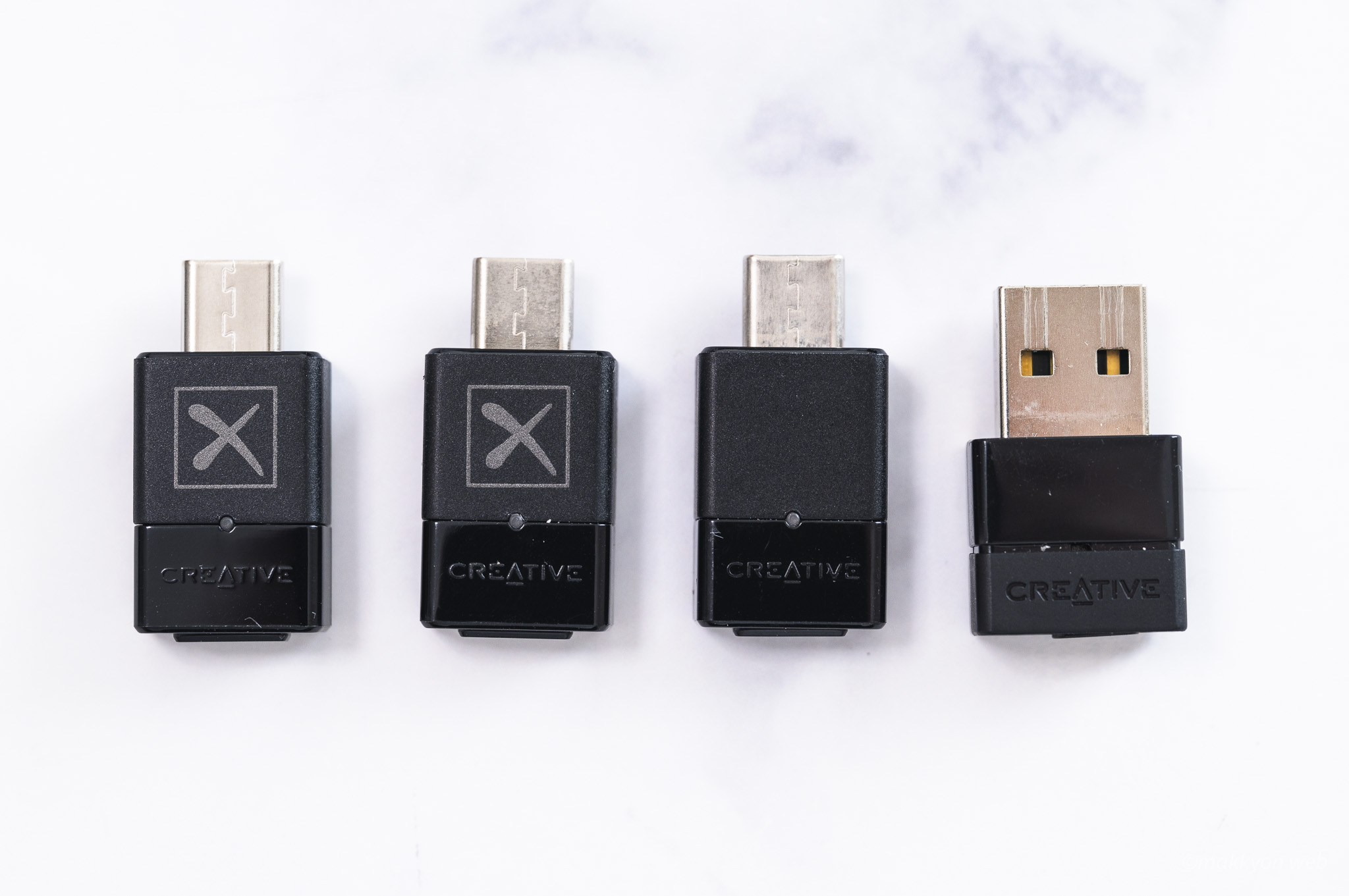 iPhone 15に接続してaptX Adaptiveを使う！Creative BT-W5は、ハイレゾワイレス＆マイクに対応する完璧BT ...