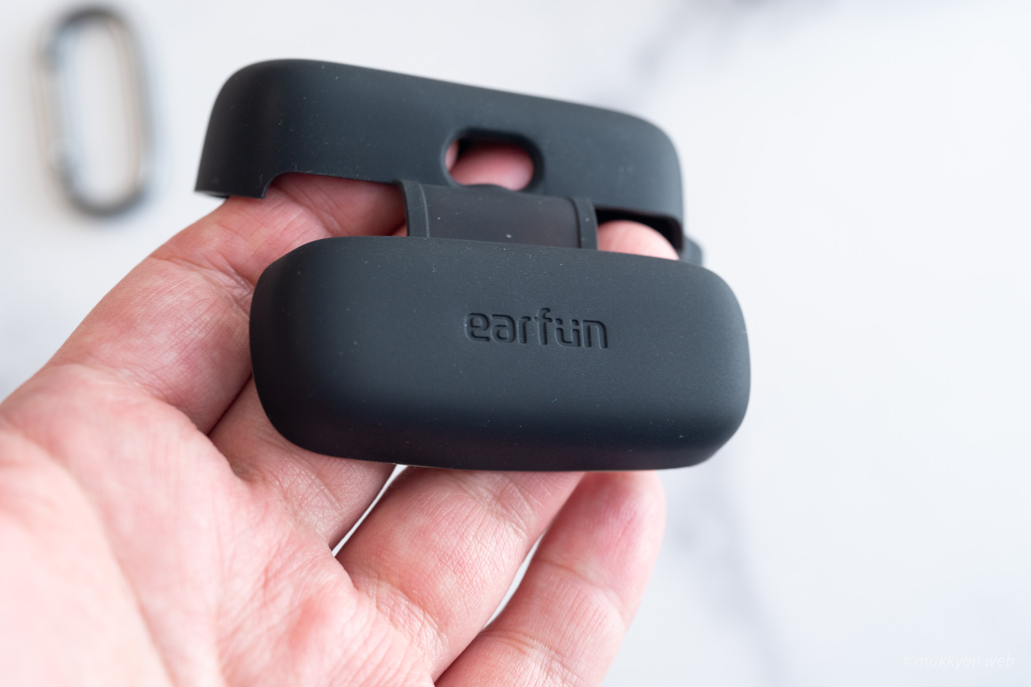 正規品がオススメ！EarFun Free Pro 3専用のシリコンケースがあったのでレビューします | MAKKYON WEB