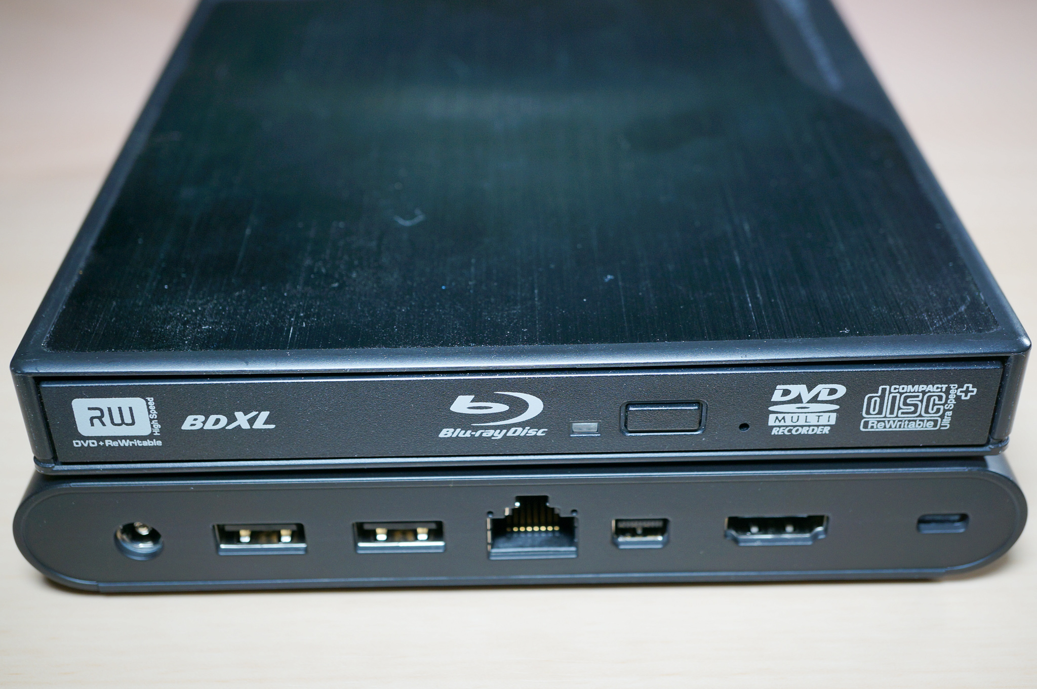 財布に入る驚愕のカード型PC！これは未来？Intel Compute Card & Dockを購入レビュー！ | MAKKYON WEB