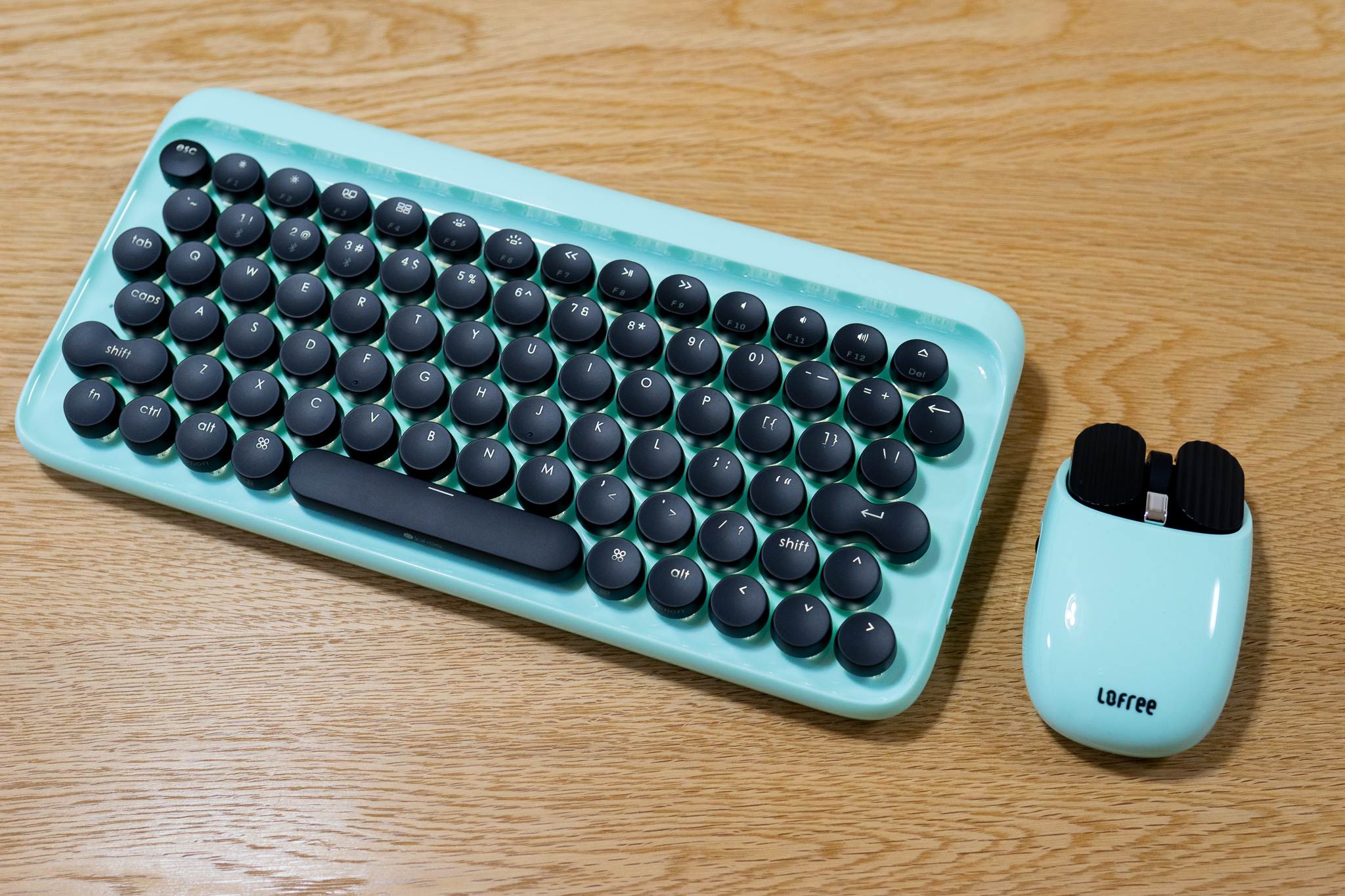 Lofree MAUS レビュー／ユニークな形状のBluetoothマウス、Macでのジェスチャーコントロールが便利！ | MAKKYON WEB