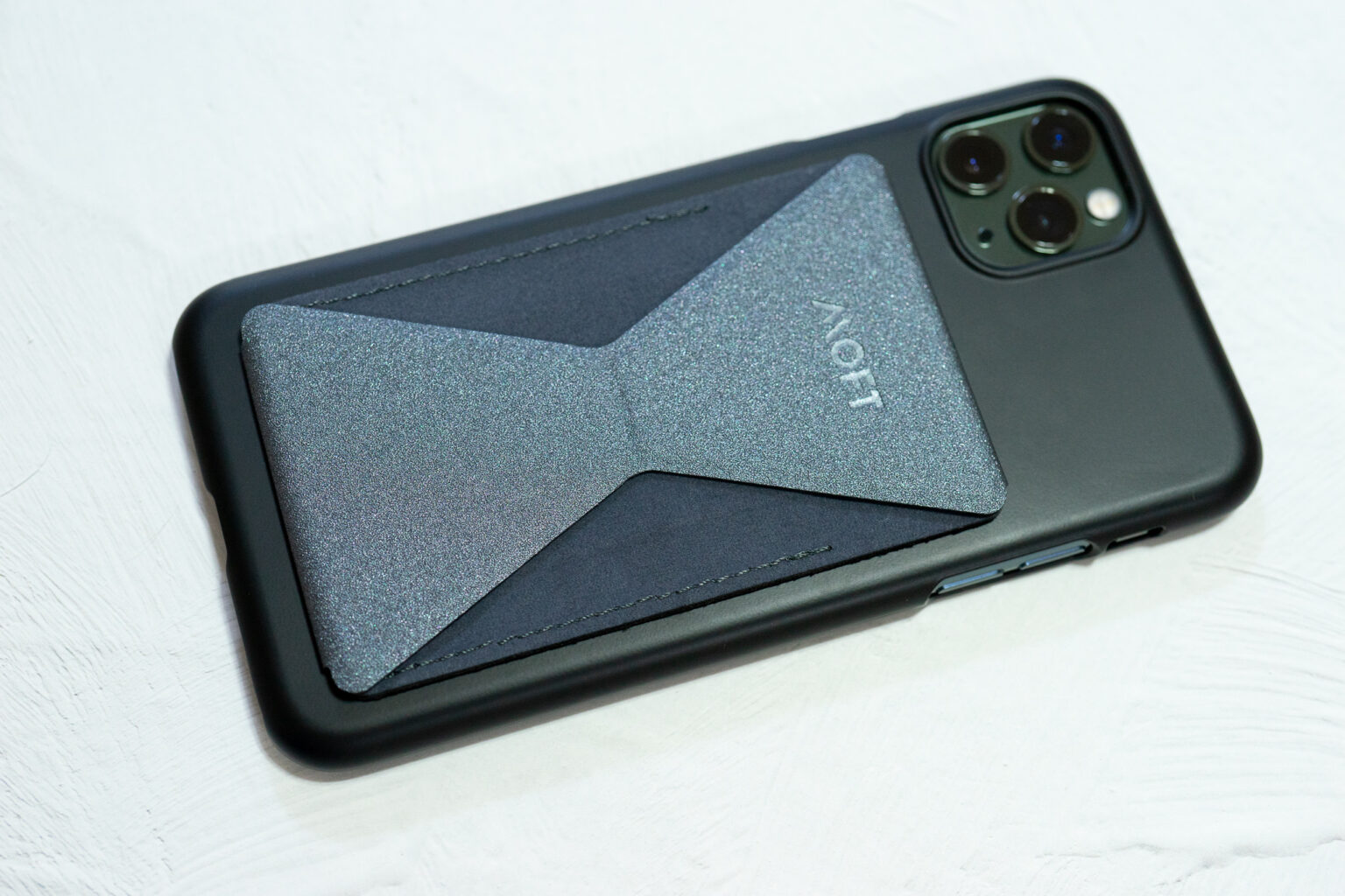 MOFT X スマホスタンド レビュー／iPhoneやニンテンドースイッチも立つ、貼り付け型スタンド！たたむと超薄型！ | MAKKYON WEB